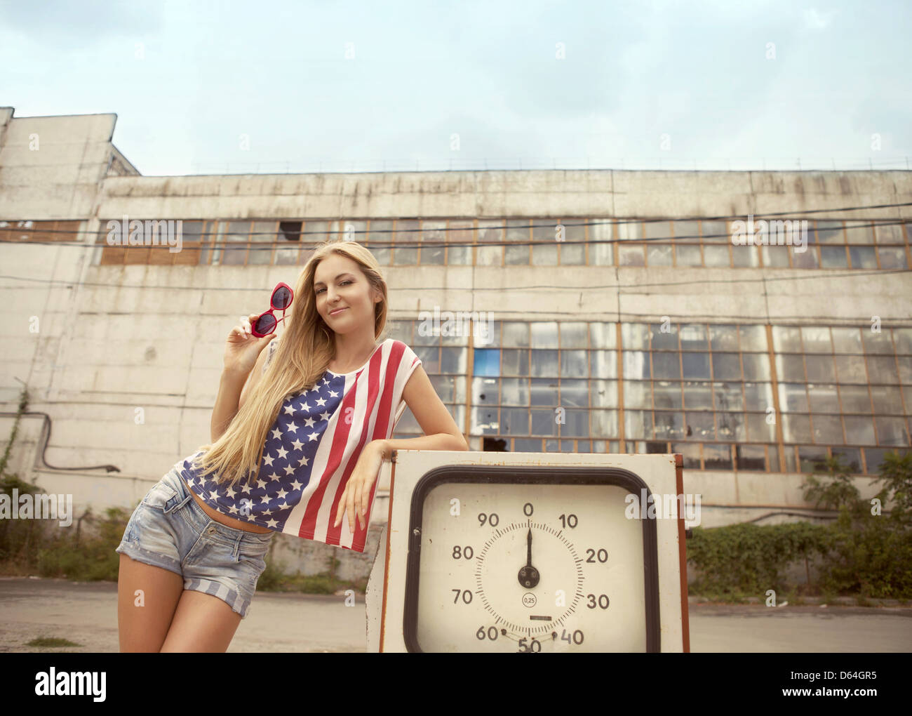 Vintage gas pump girl hi-res stock photography and images - Alamy