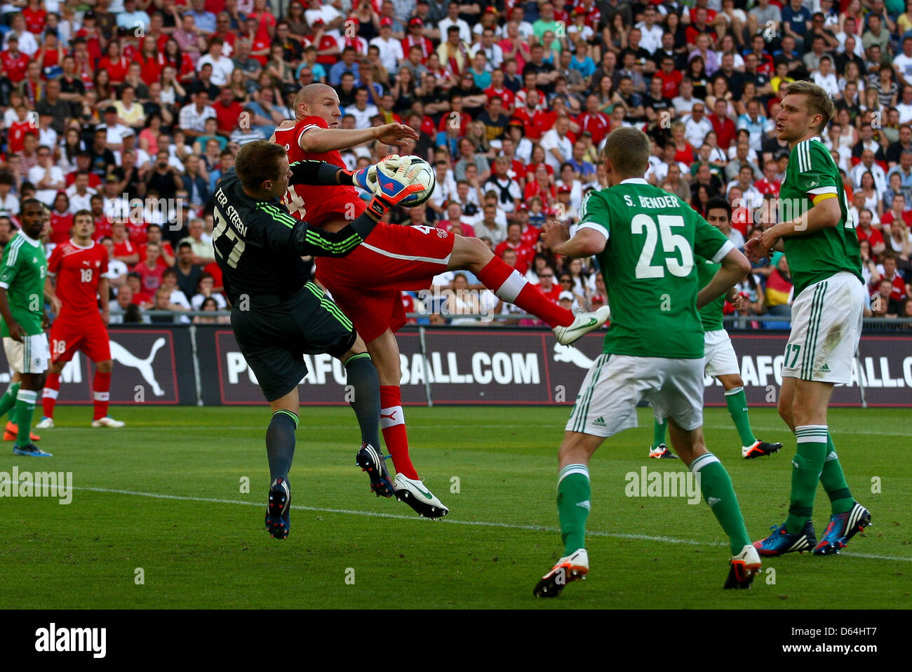 Switzerlands philippe senderos hi-res stock photography and images - Alamy