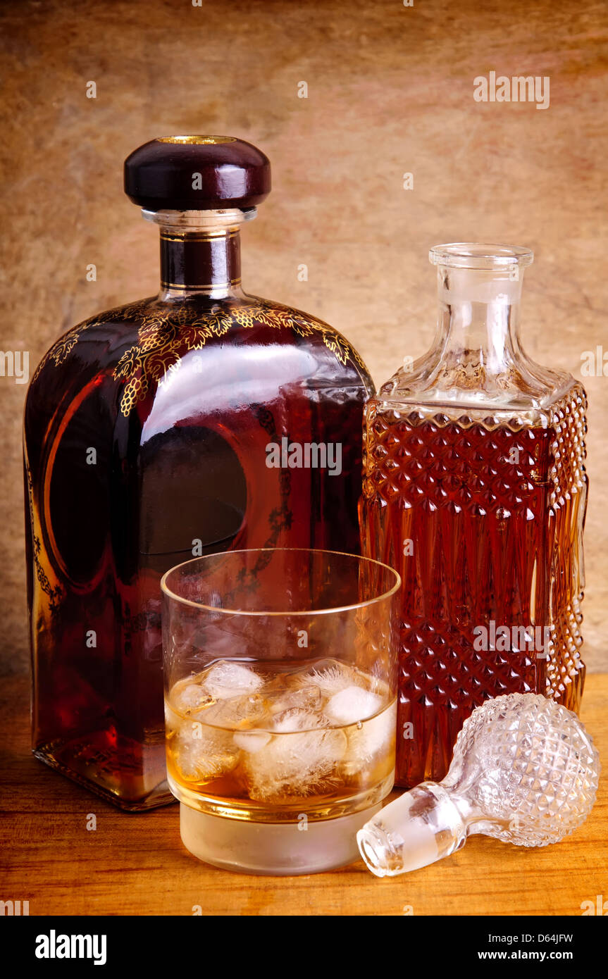 Whisky glass bottles hi-res stock photography and images - Alamy
