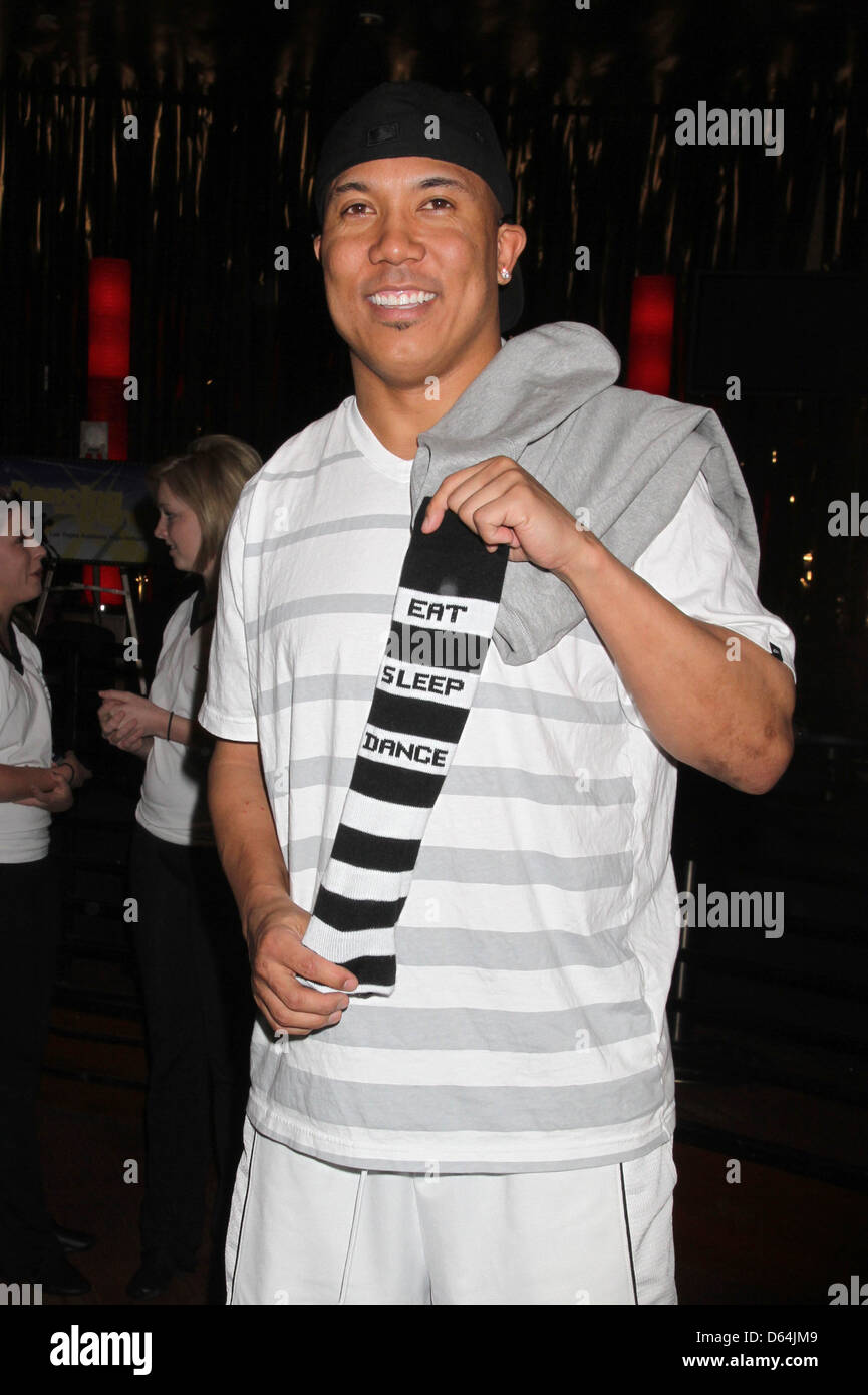 Hines Ward 'Dancing With The Stars' champion Derek Hough teaches dance ...