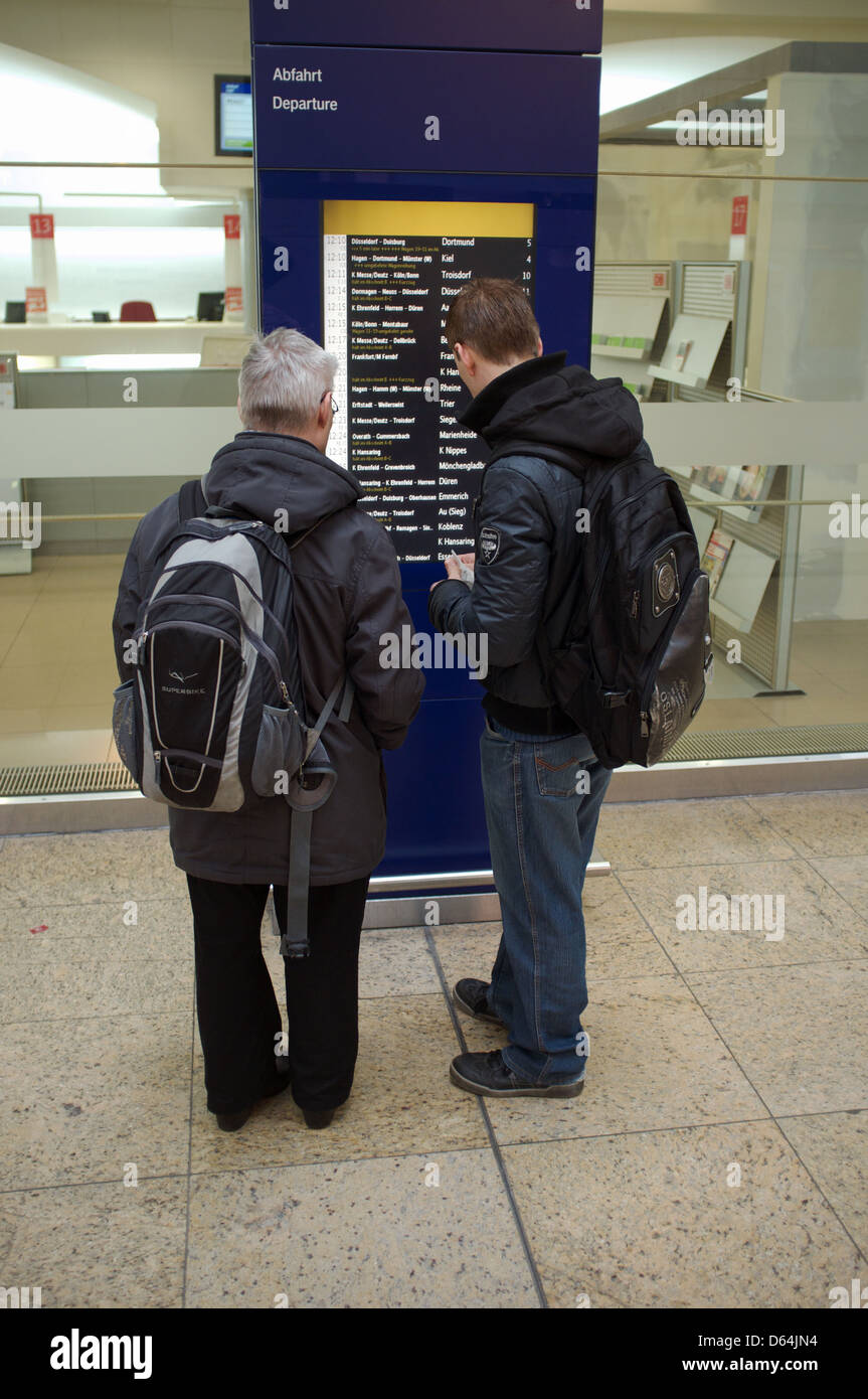 Electronic railway arrival departure information Stock Photo - Alamy
