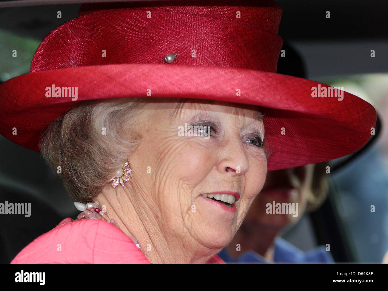 Queen Beatrix of the Netherlands opens the 15th sculpture festival at ...
