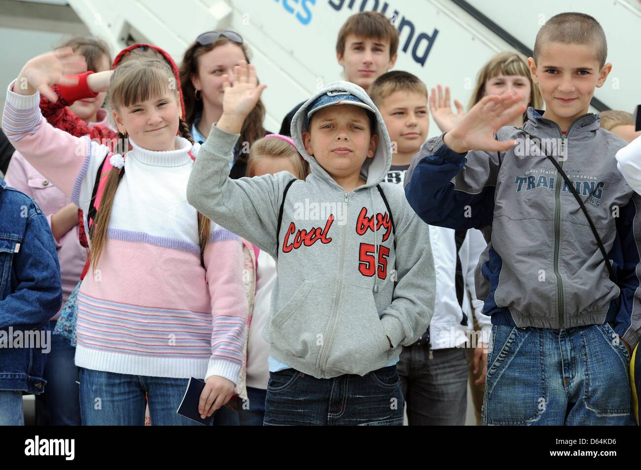 115 children from the Chernobyl region arrive at Hanover airport for ...