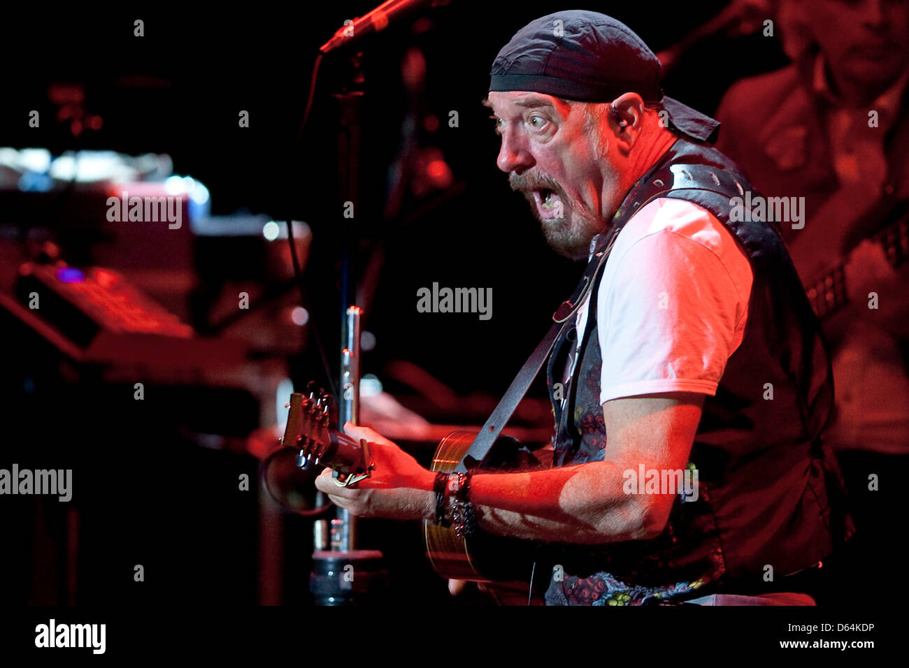 Jethro tull in concert hi-res stock photography and images - Alamy