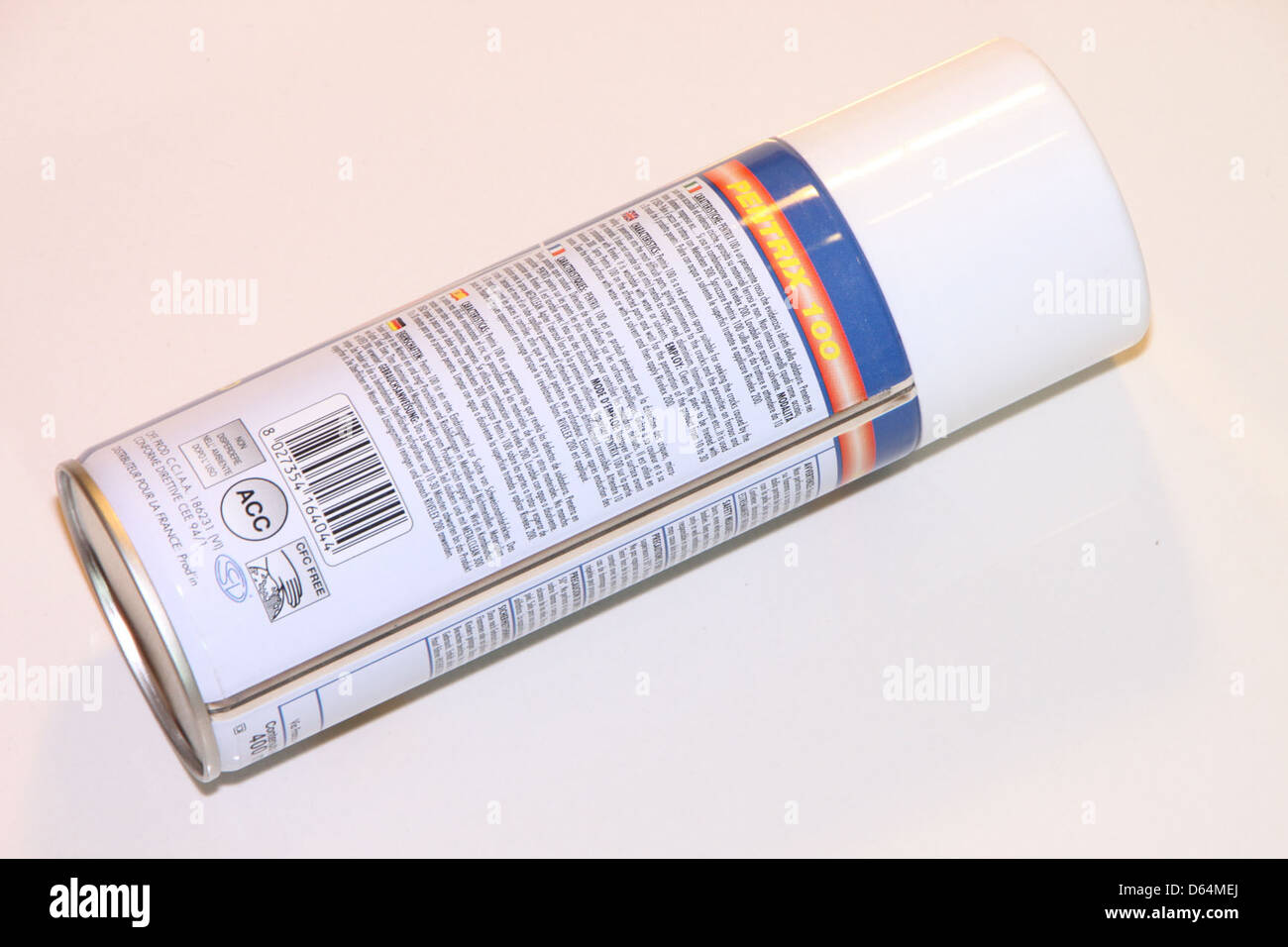 This image shows a dye penetrant inspection process using Pentrix 100 ...