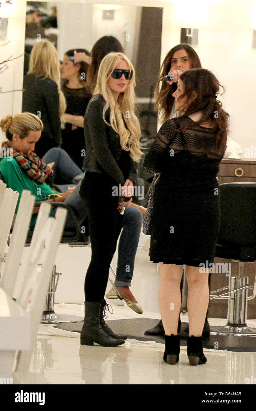 Lindsay Lohan and Ali Lohan Lindsay Lohan and her sister have their ...