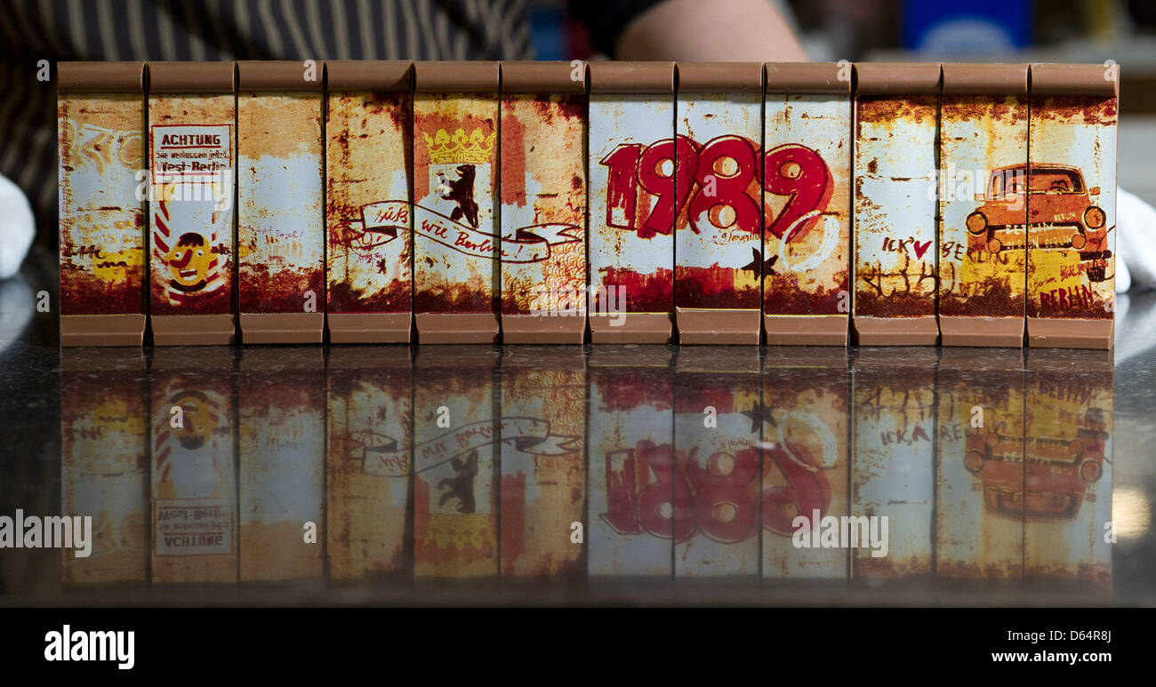 Miniature pieces hi-res stock photography and images - Alamy