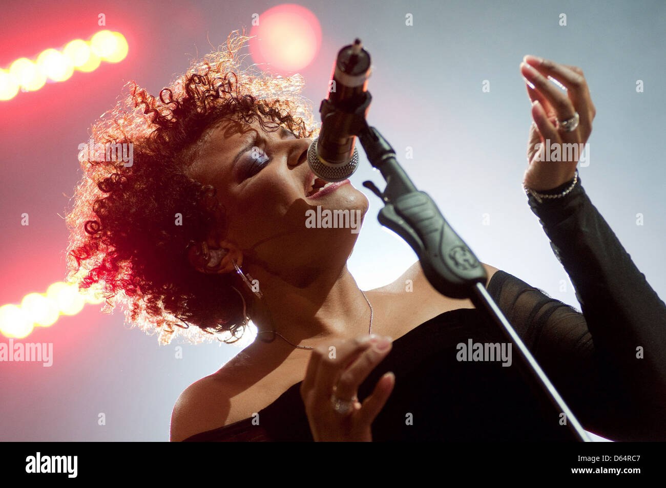 American singer Kim Sanders in concert Kyiv, Ukraine - 25.02.11 . for ...