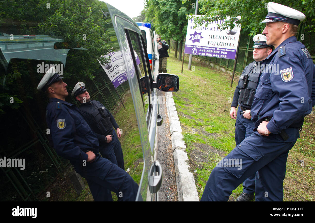 German border police vehicle hi-res stock photography and images - Alamy