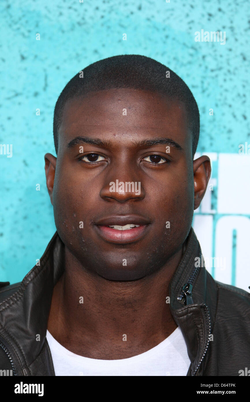 Actor Sinqua Walls arrives on the red carpet of the 2012 MTV Movie ...