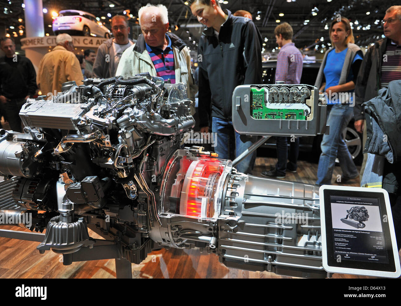 Mercedes hybrid technology store