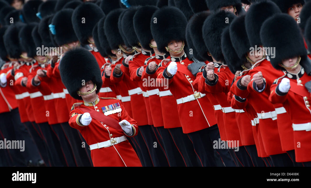The royal guards march down The Mall to Buckingham Palace in London, 05 ...