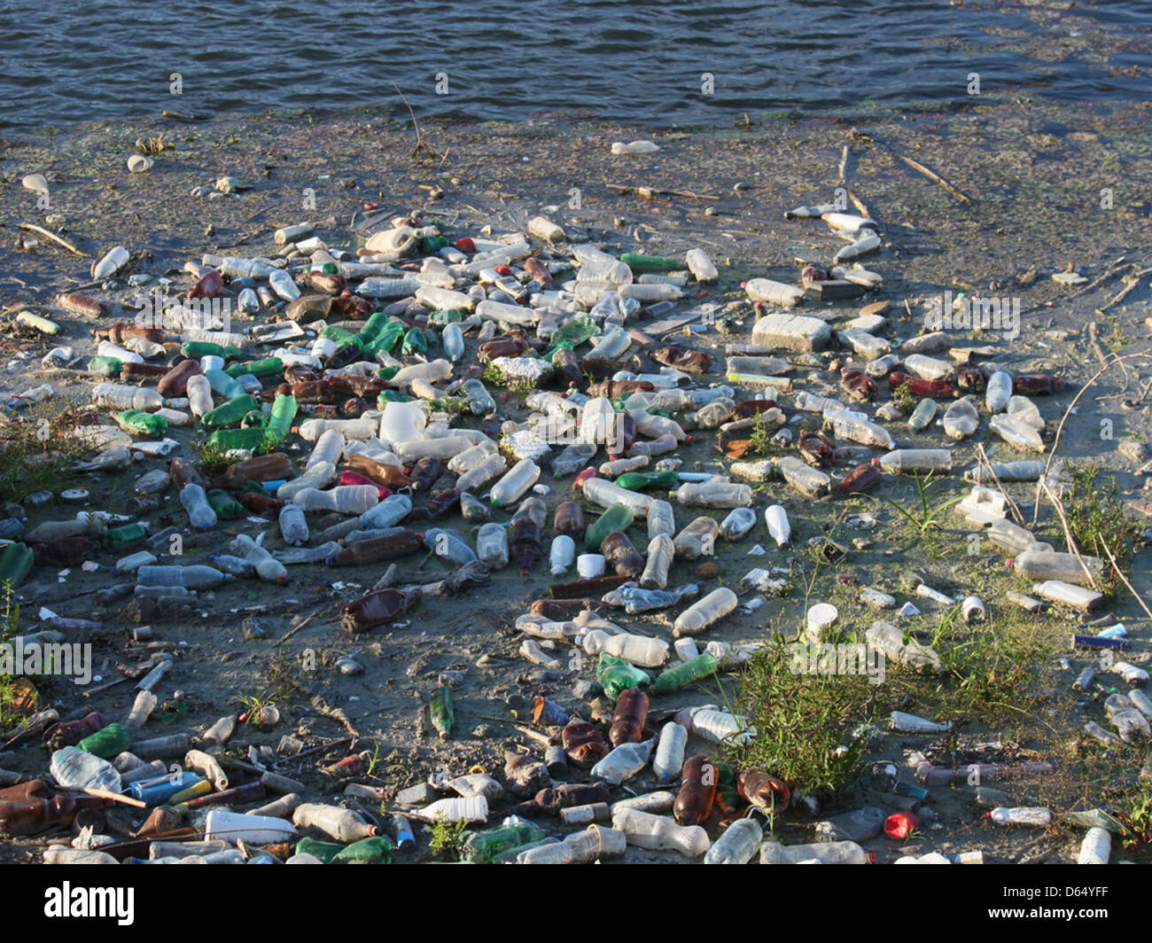 Plastic pollution harming marine ecosystems hi-res stock photography ...