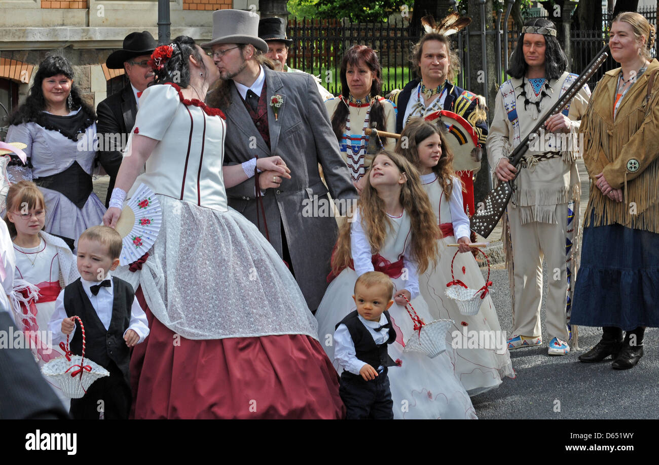 Angelika Gottschling-Meier and Alexander Glahn from Mannheim celebrate ...