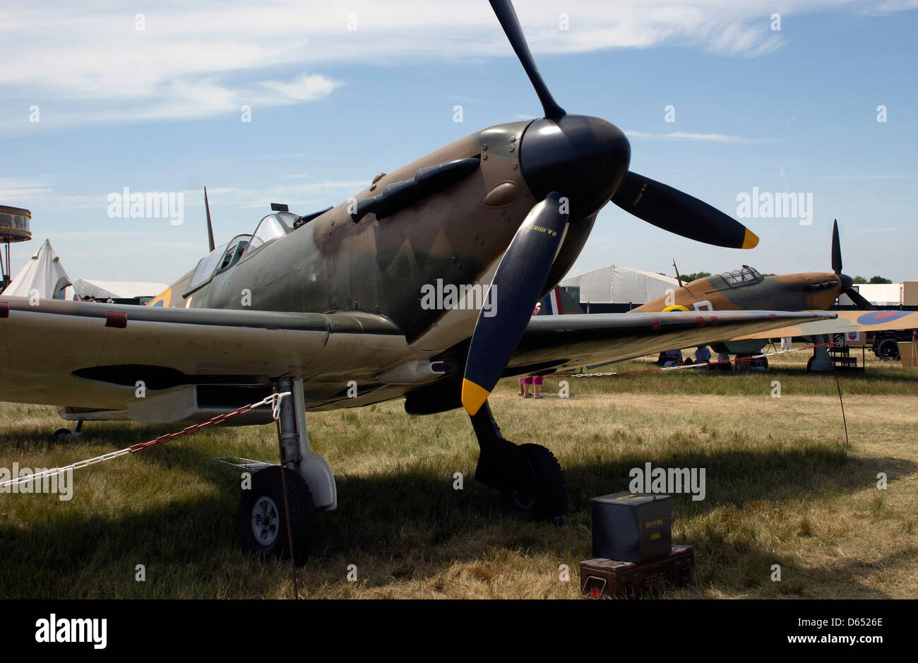 World war 2 spitfire hi-res stock photography and images - Alamy