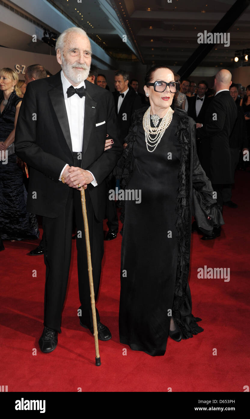 Christopher Lee Wife Gitte Lee High Resolution Stock Photography and ...