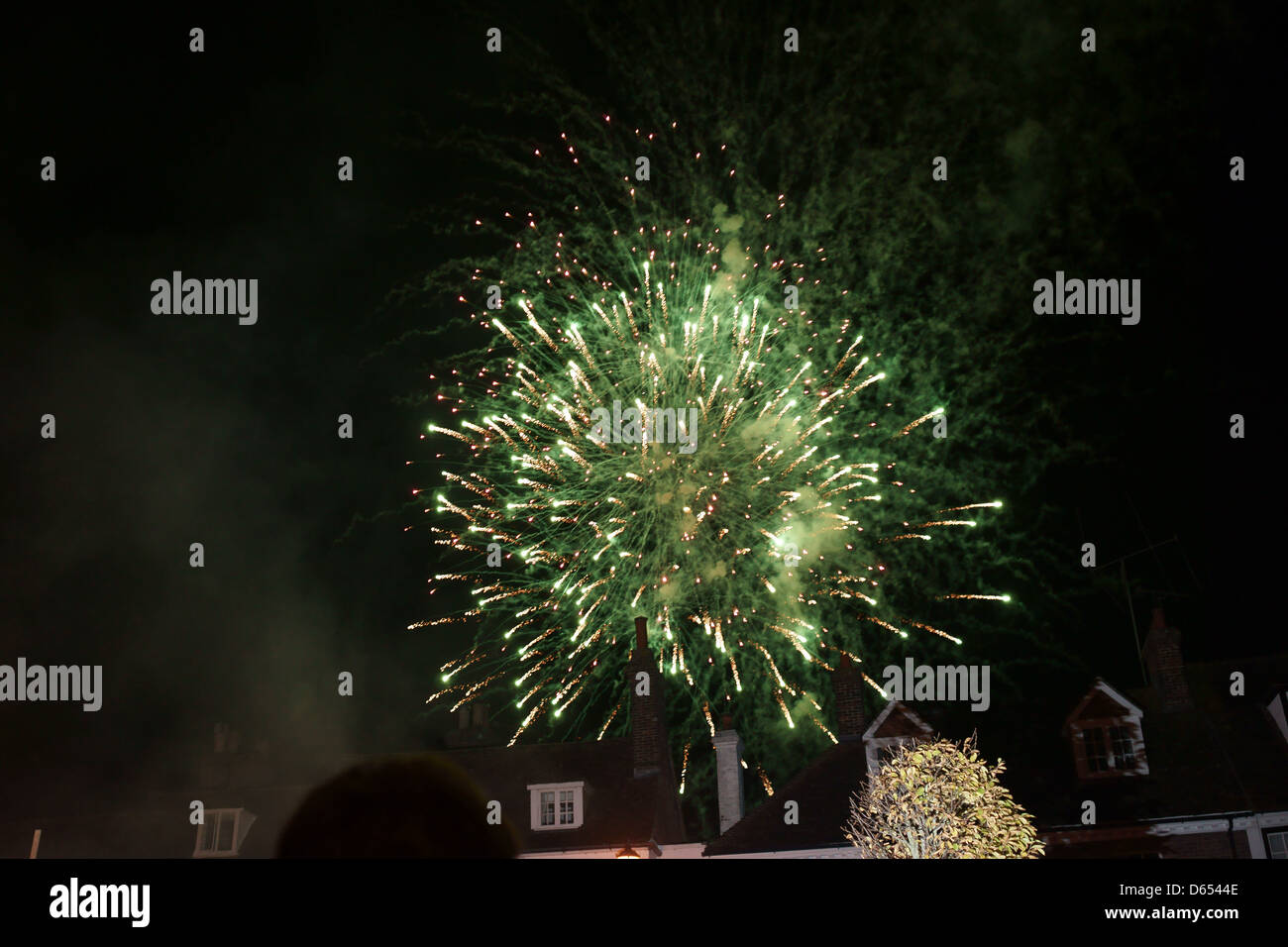 hastings battle bonfire night sky fireworks green Stock Photo - Alamy