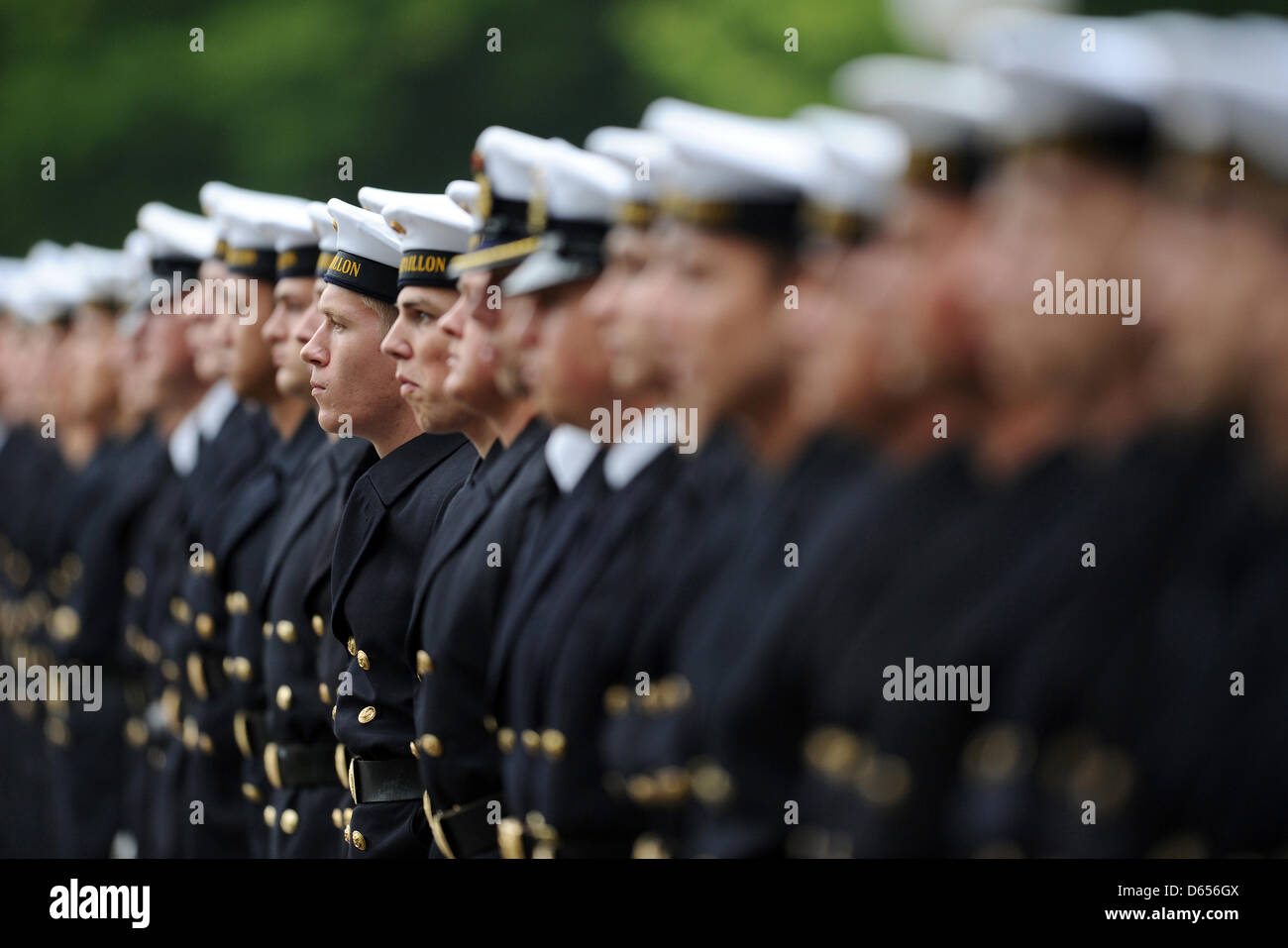 Soldiers of the guard of honour wait for the visit of German President ...