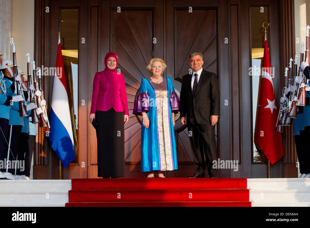 Queen Beatrix of The Netherlands visits President Gul and his wife ...