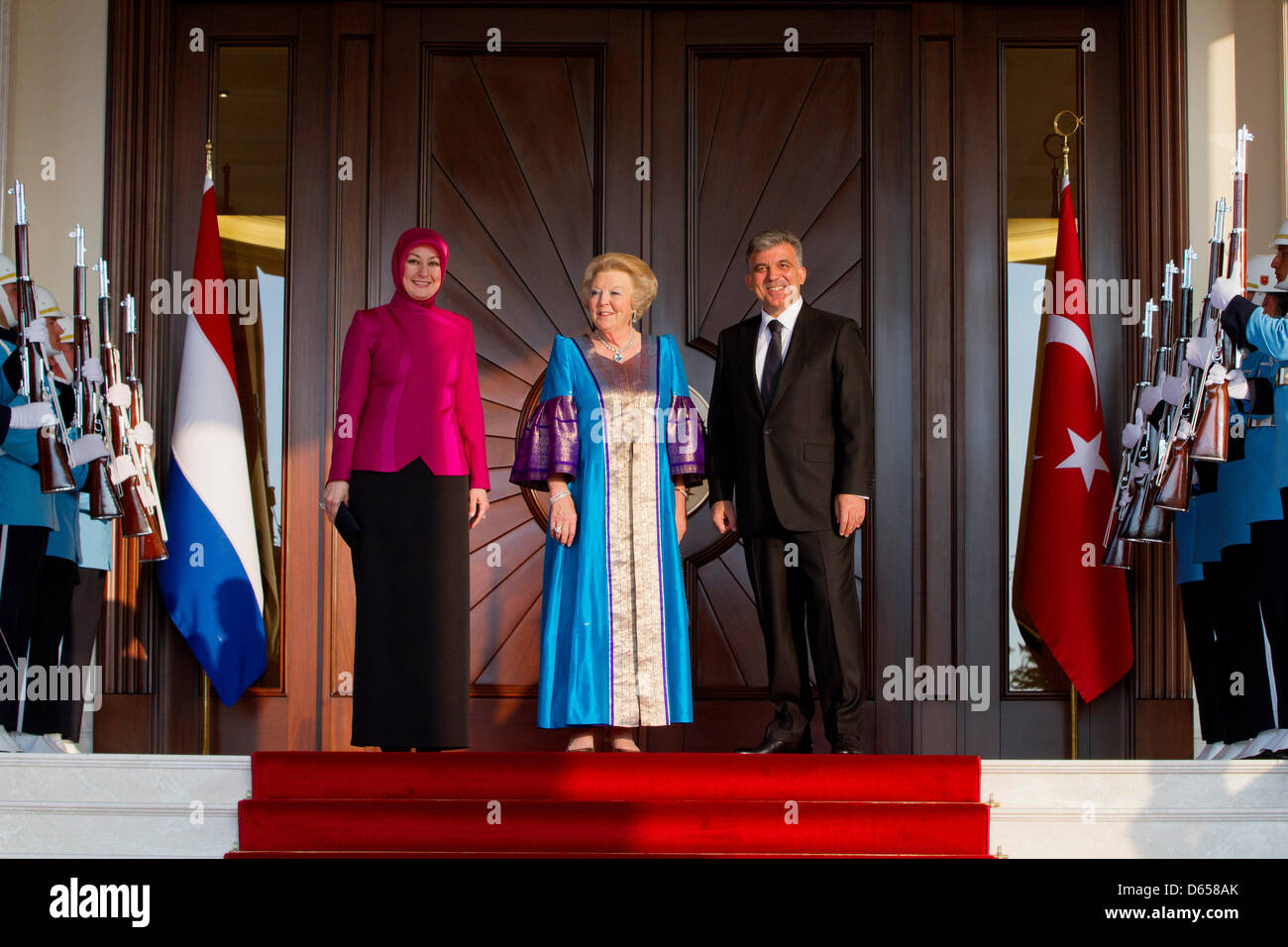 Queen Beatrix of The Netherlands visits President Gul and his wife ...