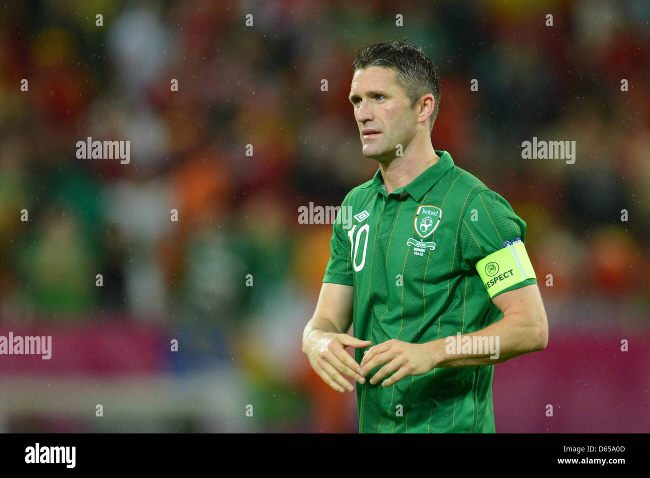 Ireland's Robert Keane applaude to the fans after the UEFA EURO 2012 ...
