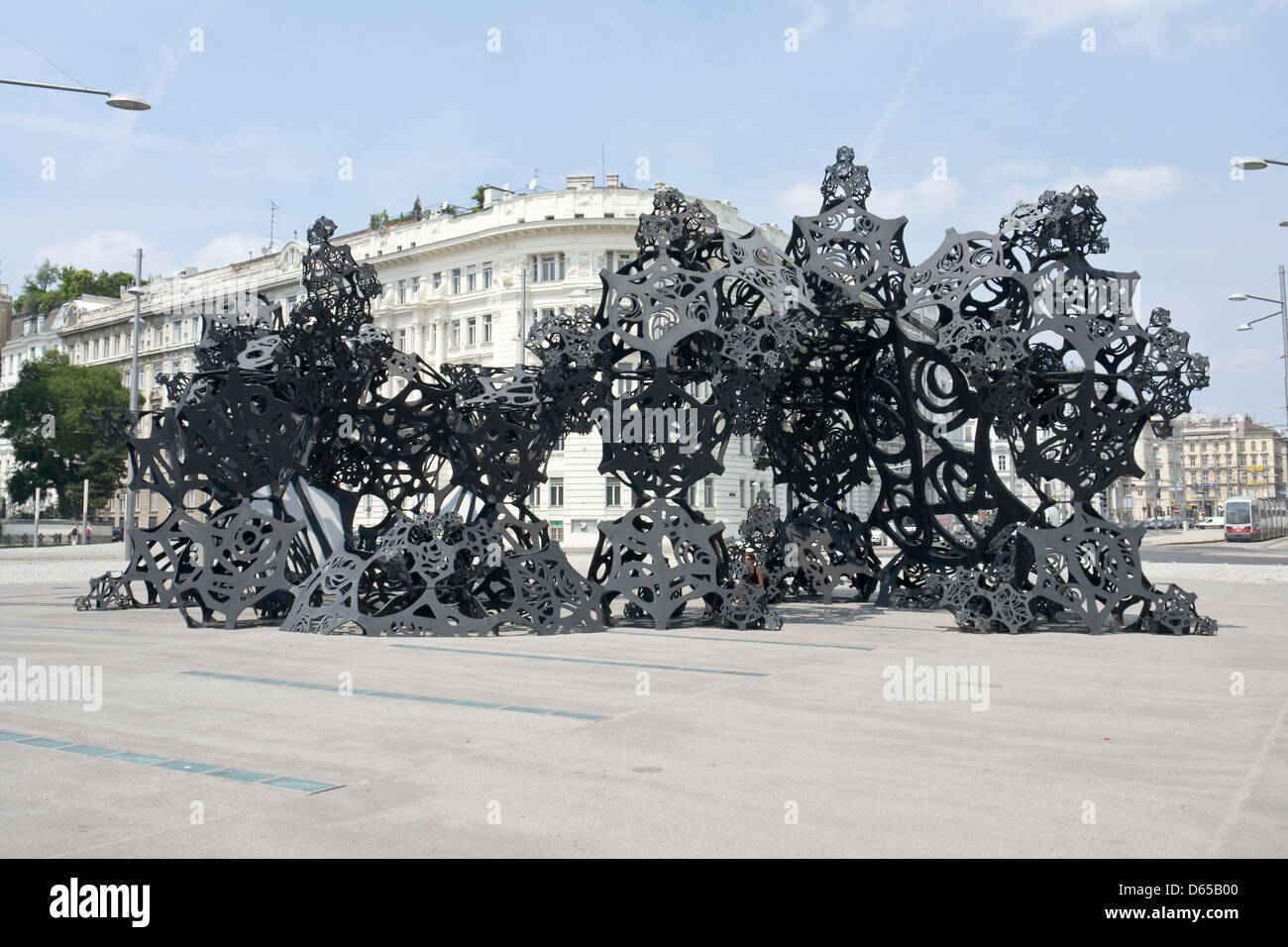 The morning line, modern sculpture, Vienna Stock Photo - Alamy