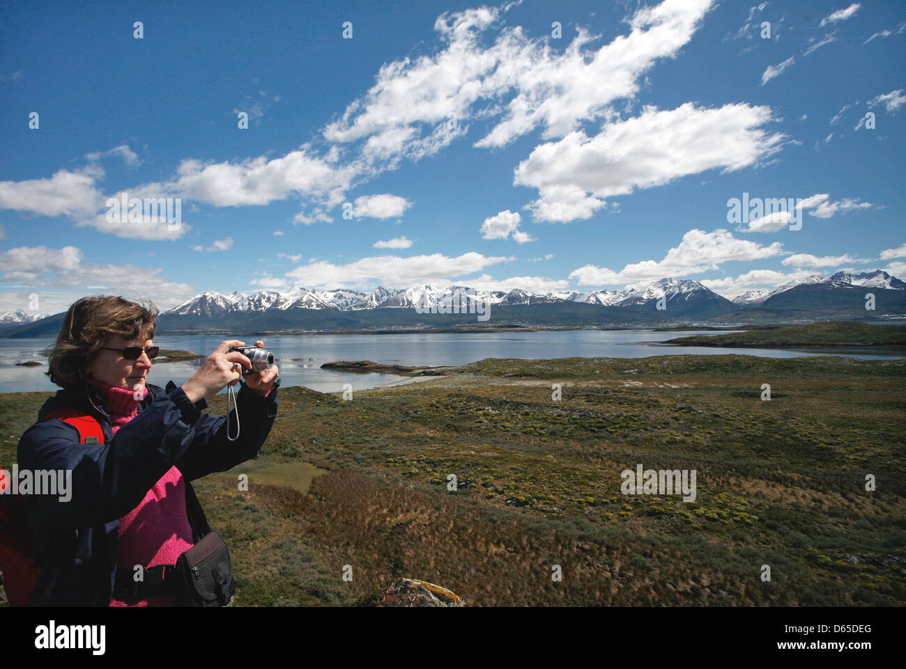 FILE - A file photo dated 29 November 2008 shows tourists visiting an ...
