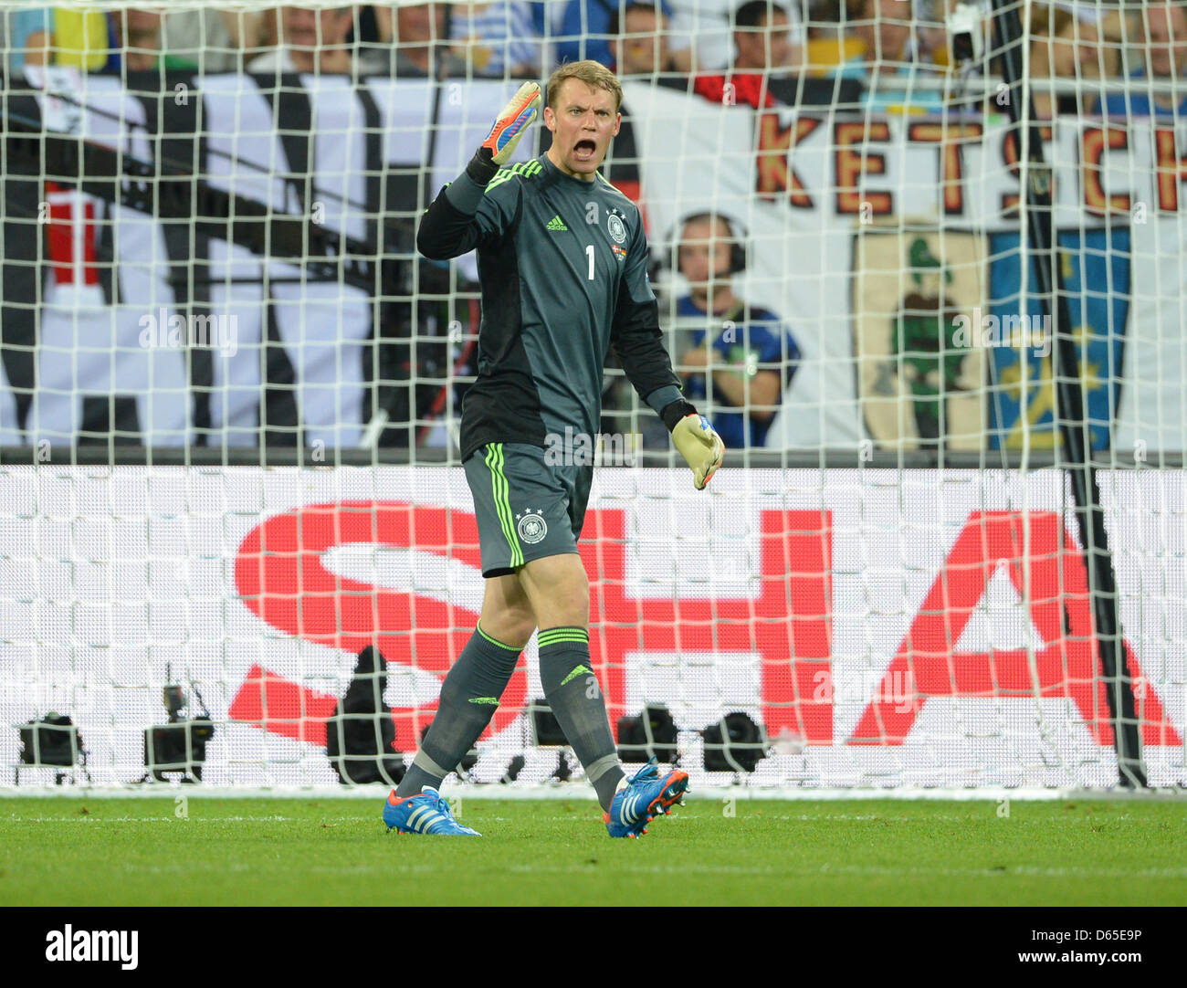 Angry goalkeeper hi-res stock photography and images - Alamy