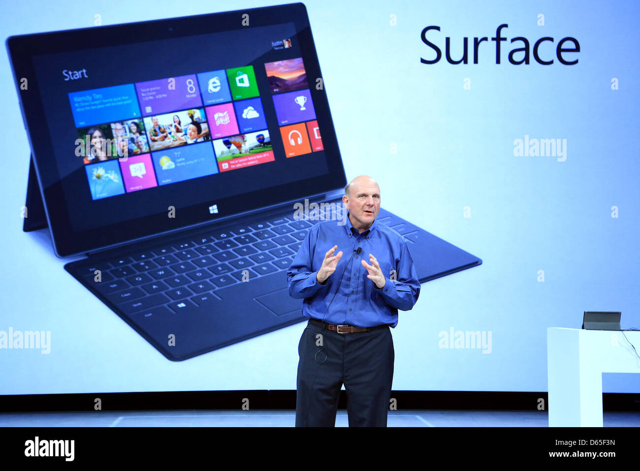 Microsoft family features hi-res stock photography and images - Alamy