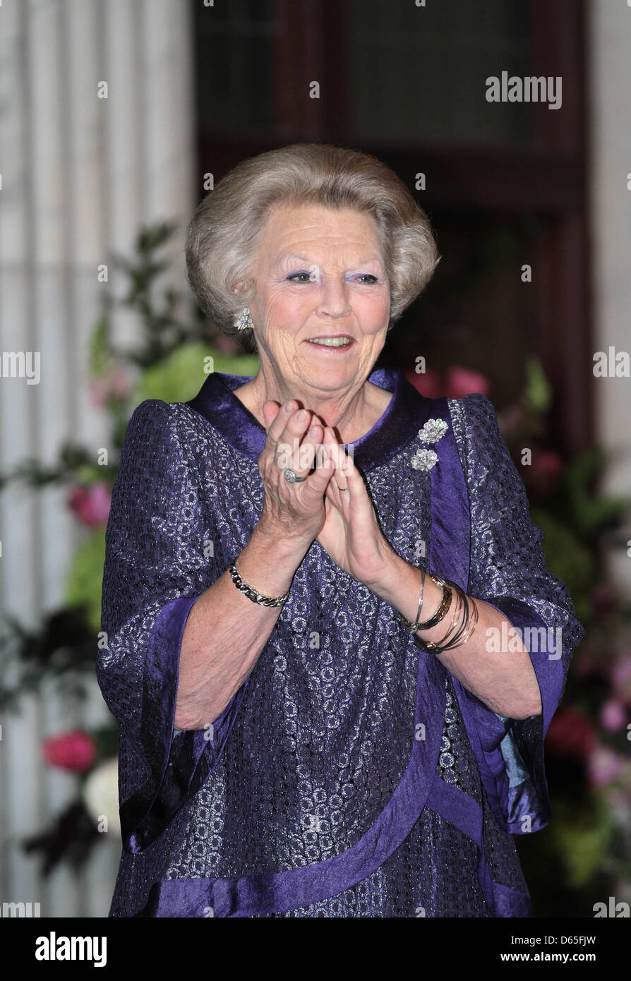 Queen Beatrix at the award ceremony of the silver carnation (zilveren ...