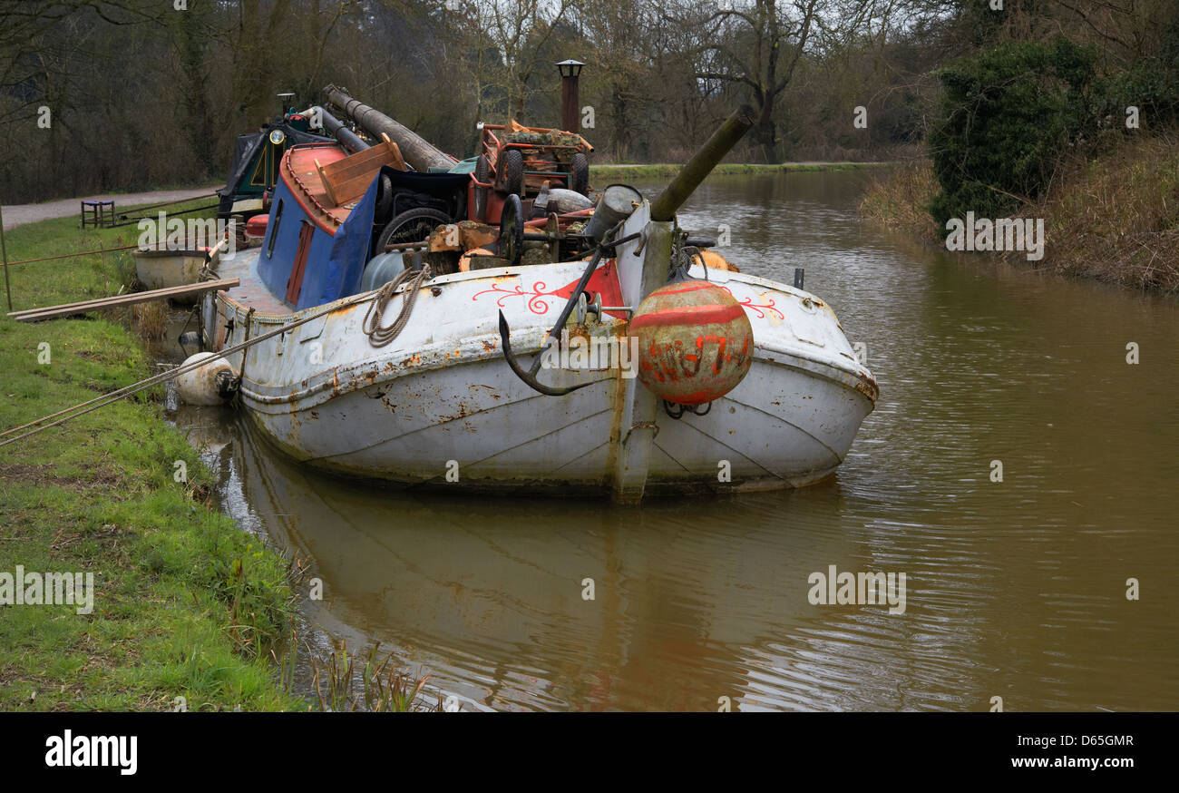 Barge tow path hi-res stock photography and images - Alamy