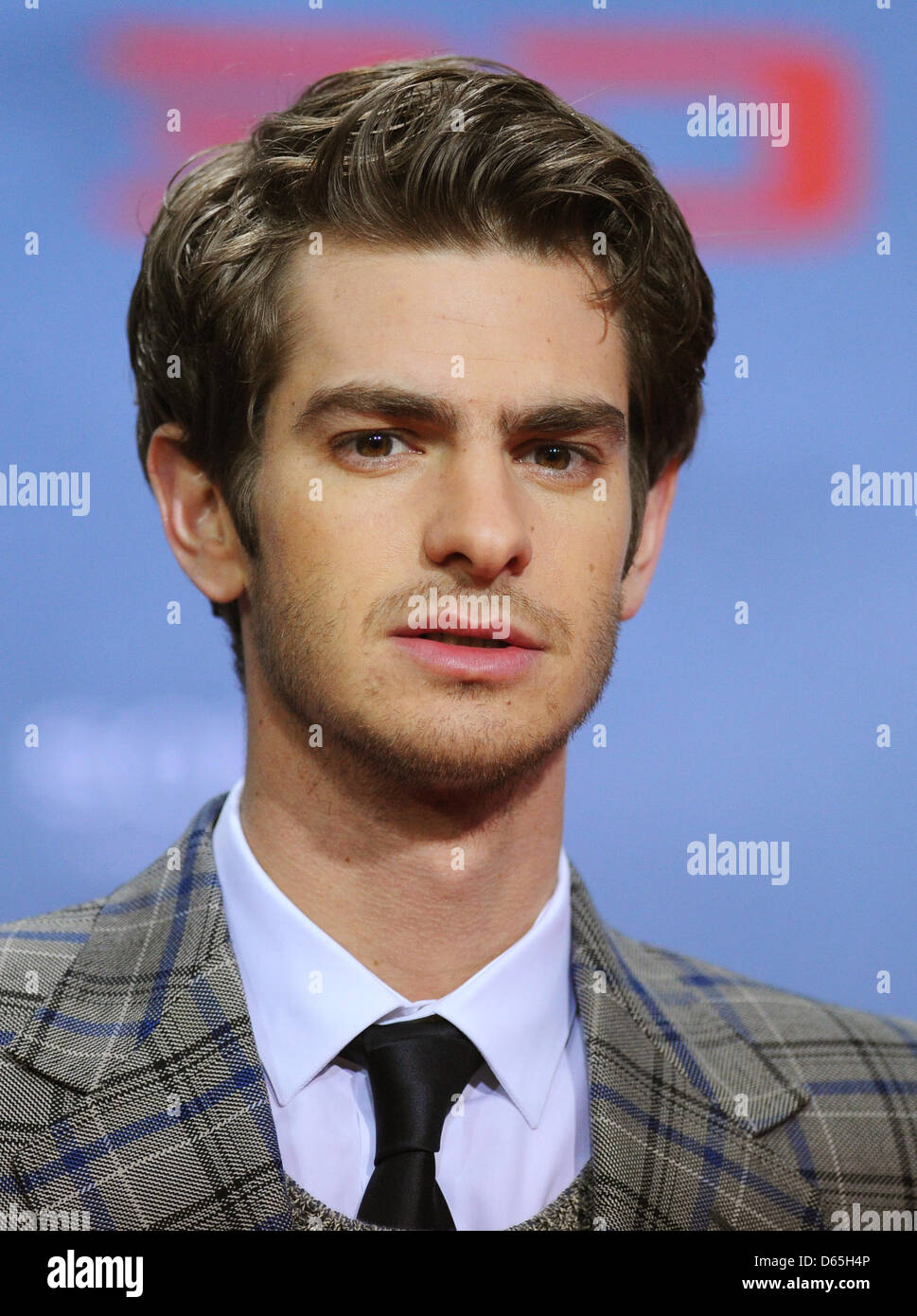 Actor Andrew Garfield arrives for the premiere of the film 'The Amazing ...