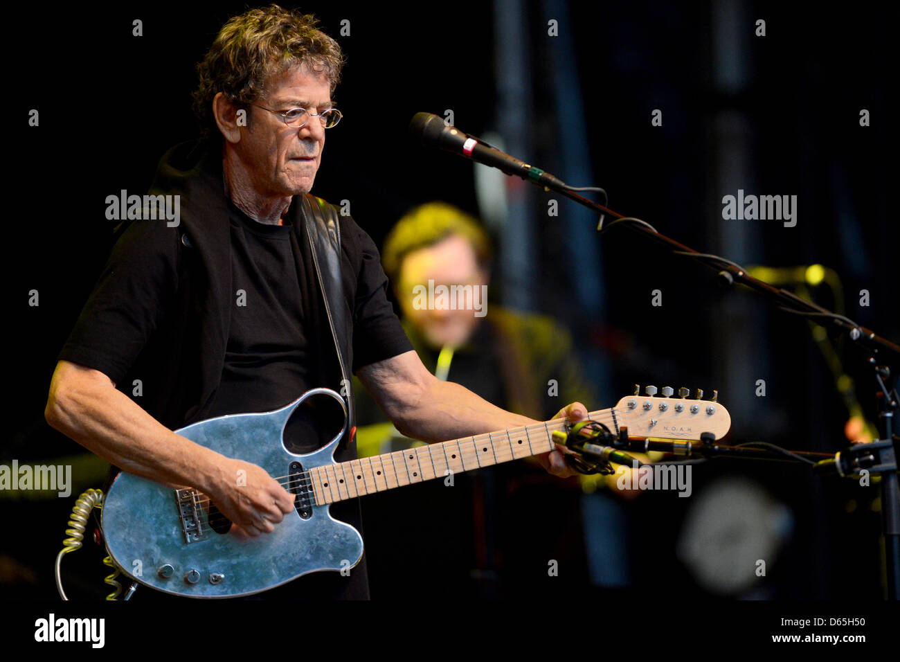 US singer and musician Lou Reed performs on stage at the Zitadelle ...