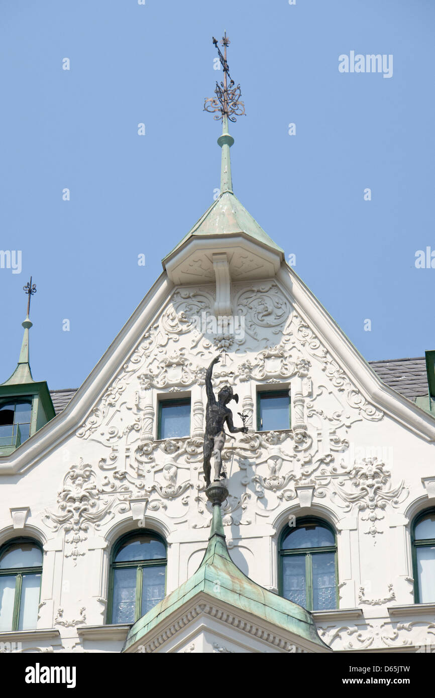 Ornamented building hi-res stock photography and images - Alamy