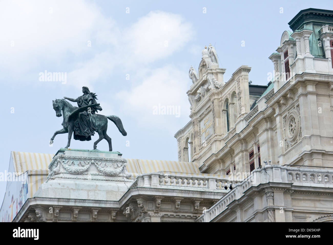 Vienna Opera theatre, detail Stock Photo - Alamy