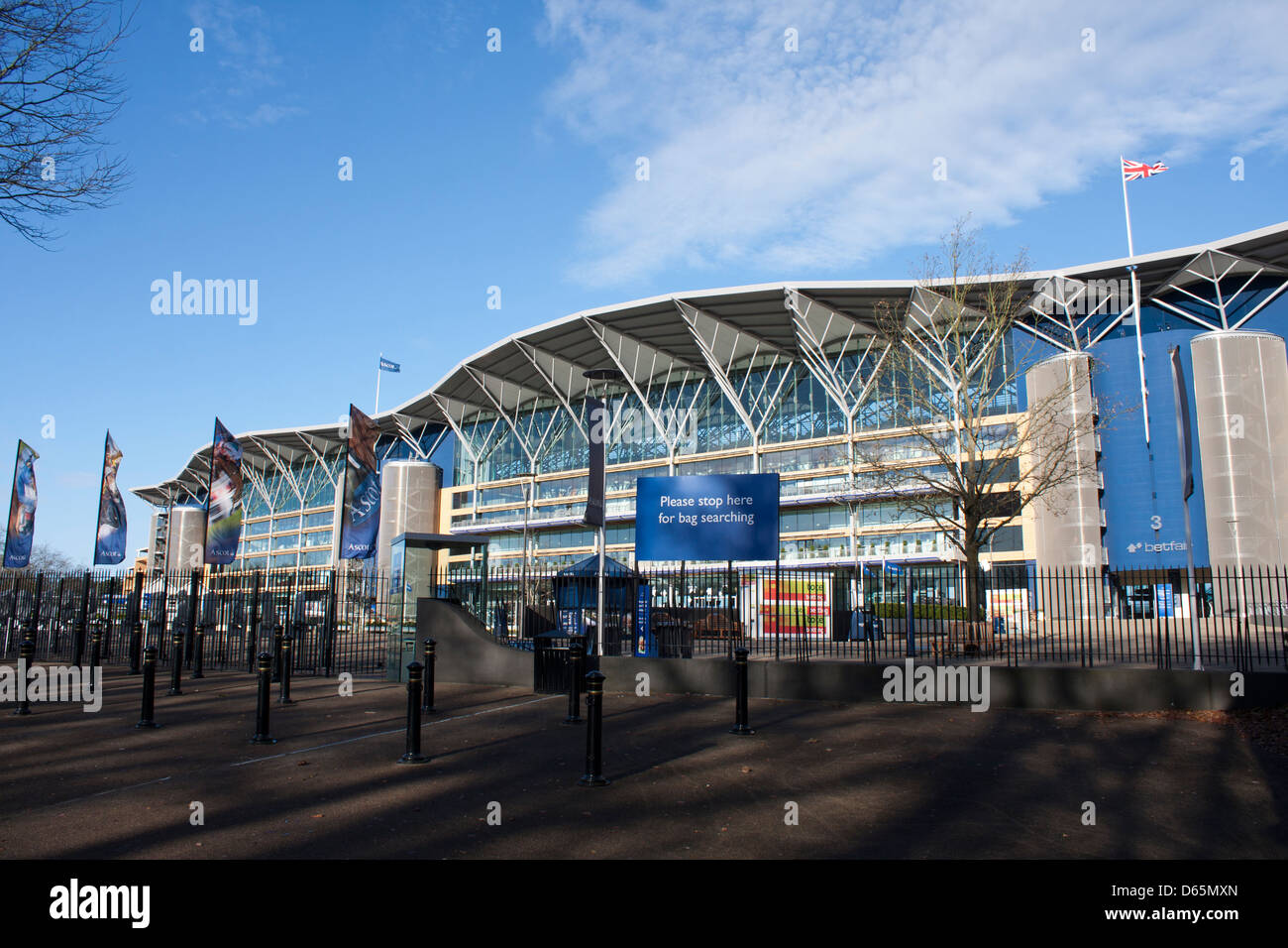 Ascot racecourse hi-res stock photography and images - Alamy