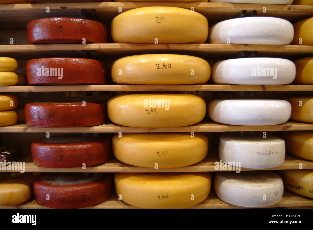 Shelfs with cheese hi-res stock photography and images - Alamy
