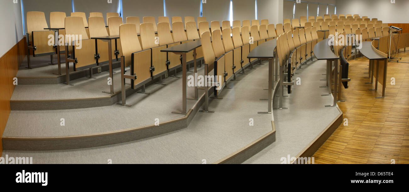 Amphitheater classroom hi-res stock photography and images - Alamy