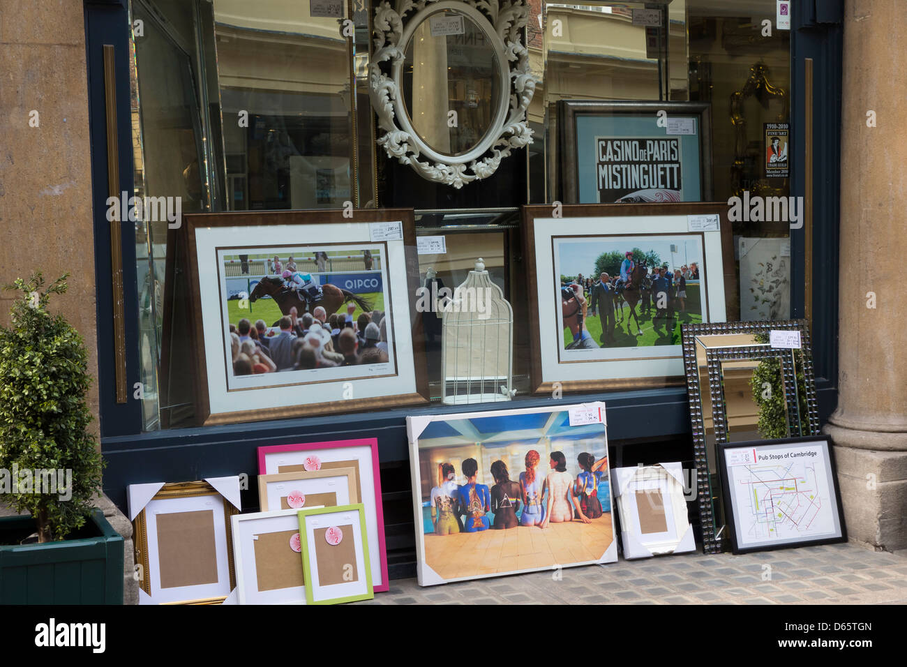 Art shop window in Cambridge Stock Photo - Alamy