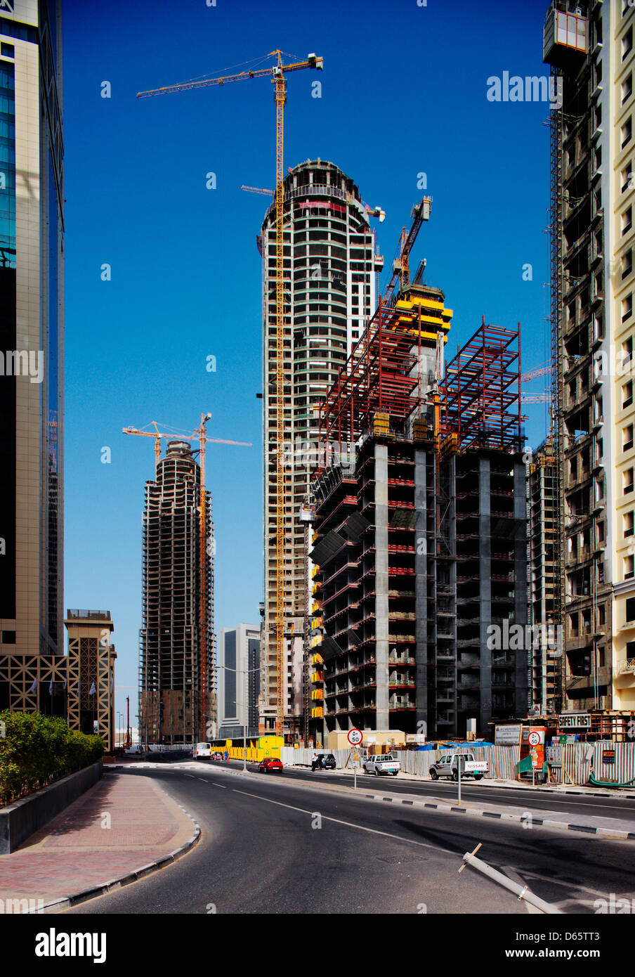 Qatar construction concrete hi-res stock photography and images - Alamy