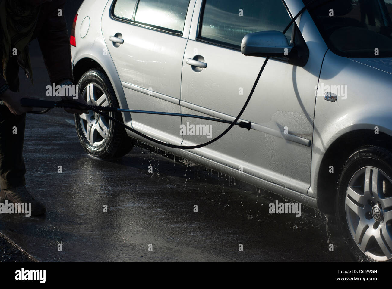 Man jetwash hi-res stock photography and images - Alamy