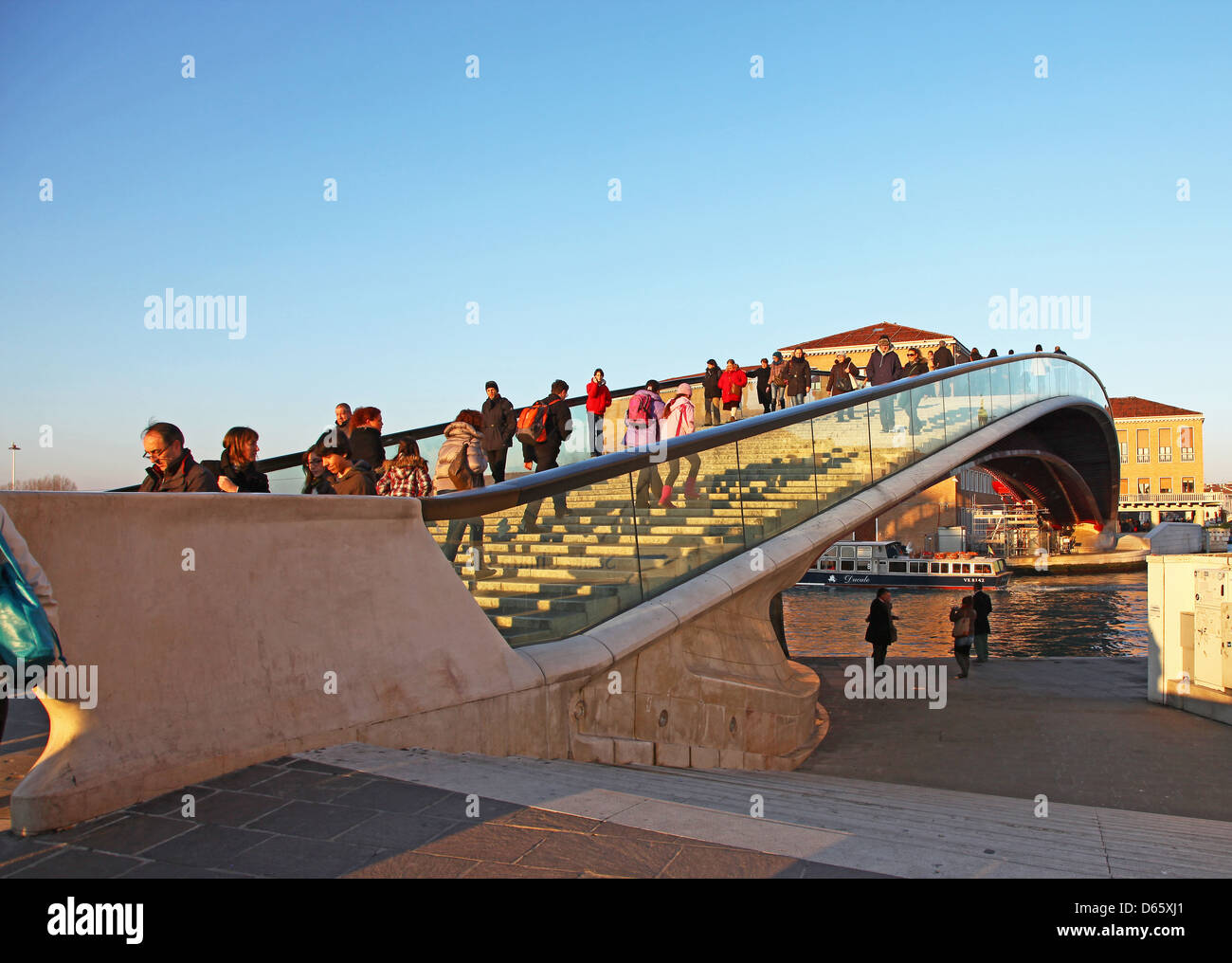 Ponte della Costituzione (Constitution Bridge) or Calatrava Bridge over ...
