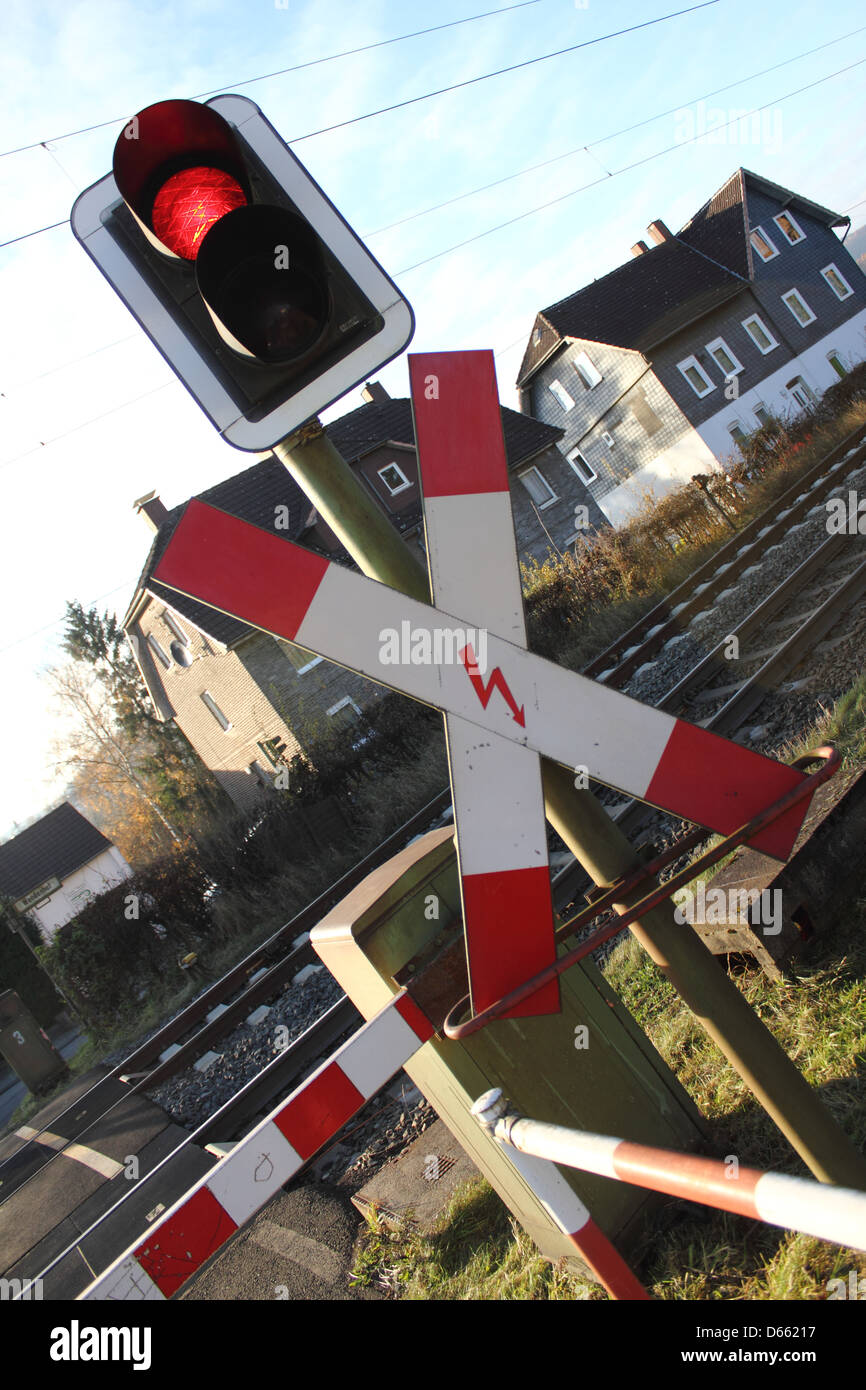 German railroad crossing sign hi-res stock photography and images - Alamy