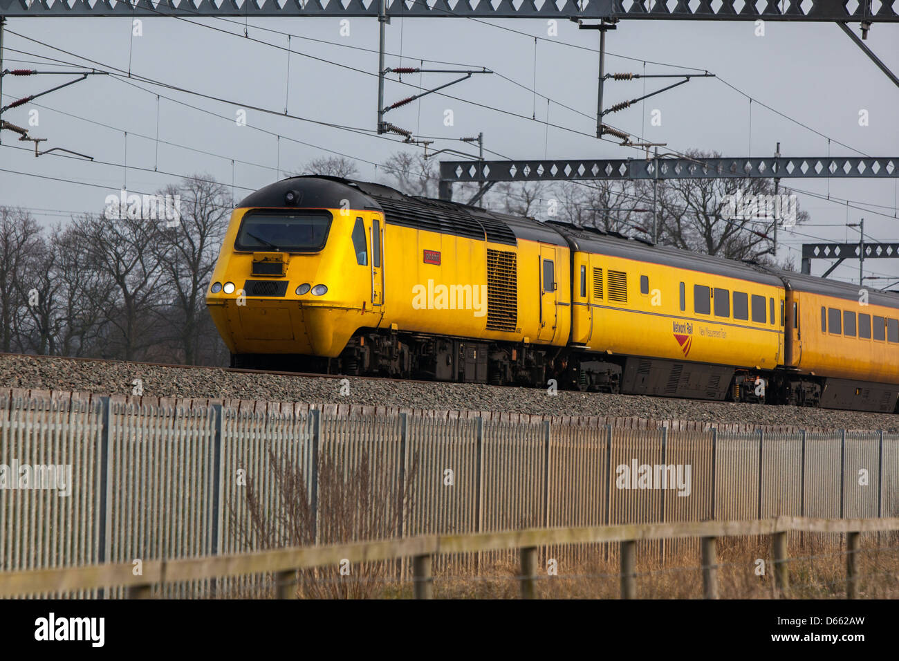Network Rails New Measurement Train at work on the West Coast Mainline ...