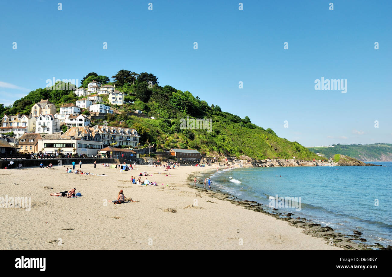 people on looe beach cornwall england uk Stock Photo - Alamy
