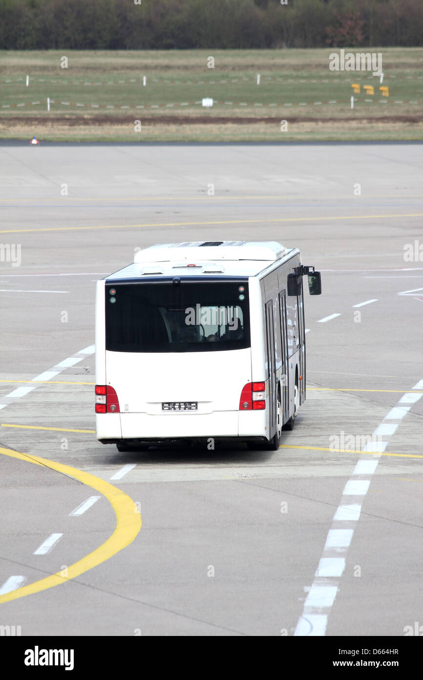airport shuttle bus Stock Photo - Alamy