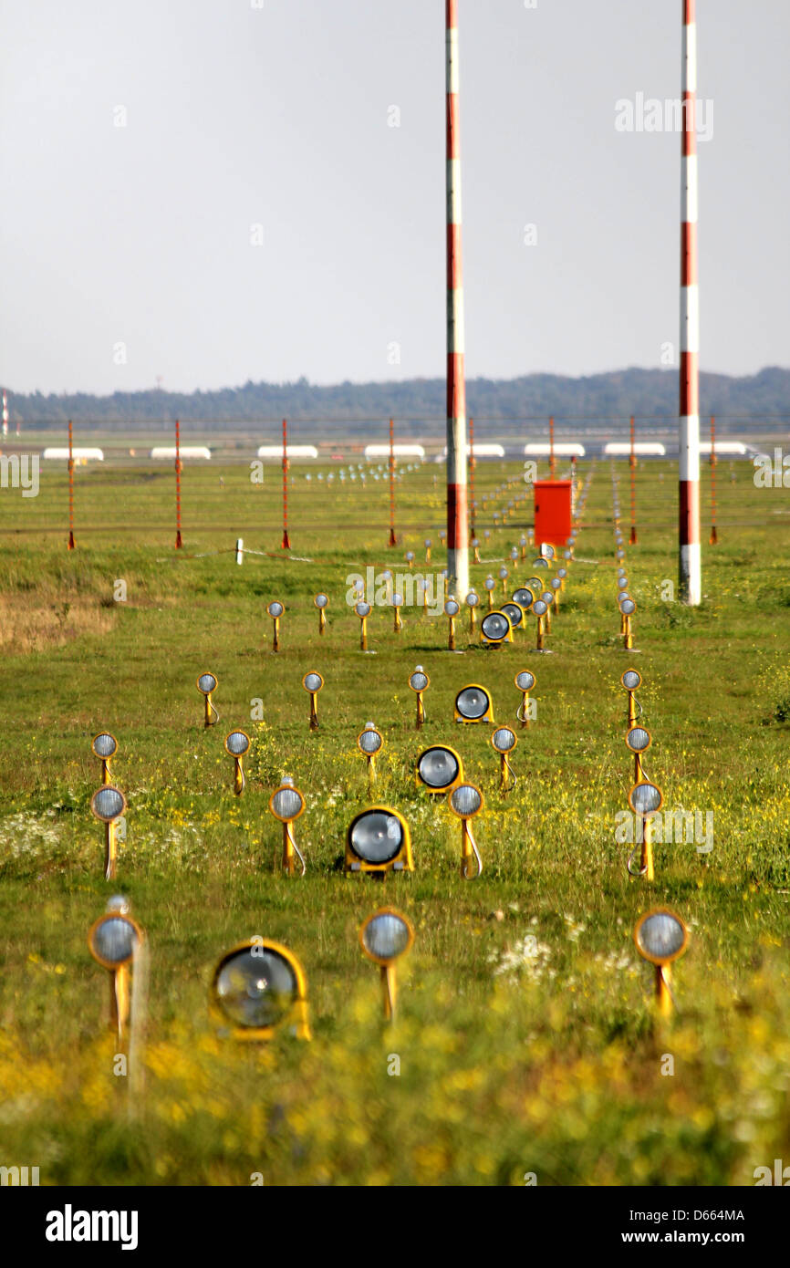 Airfield beacon hi-res stock photography and images - Alamy