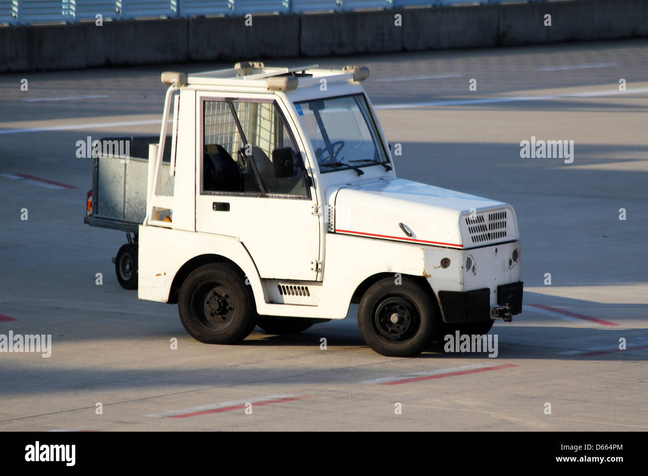 airport service car Stock Photo - Alamy