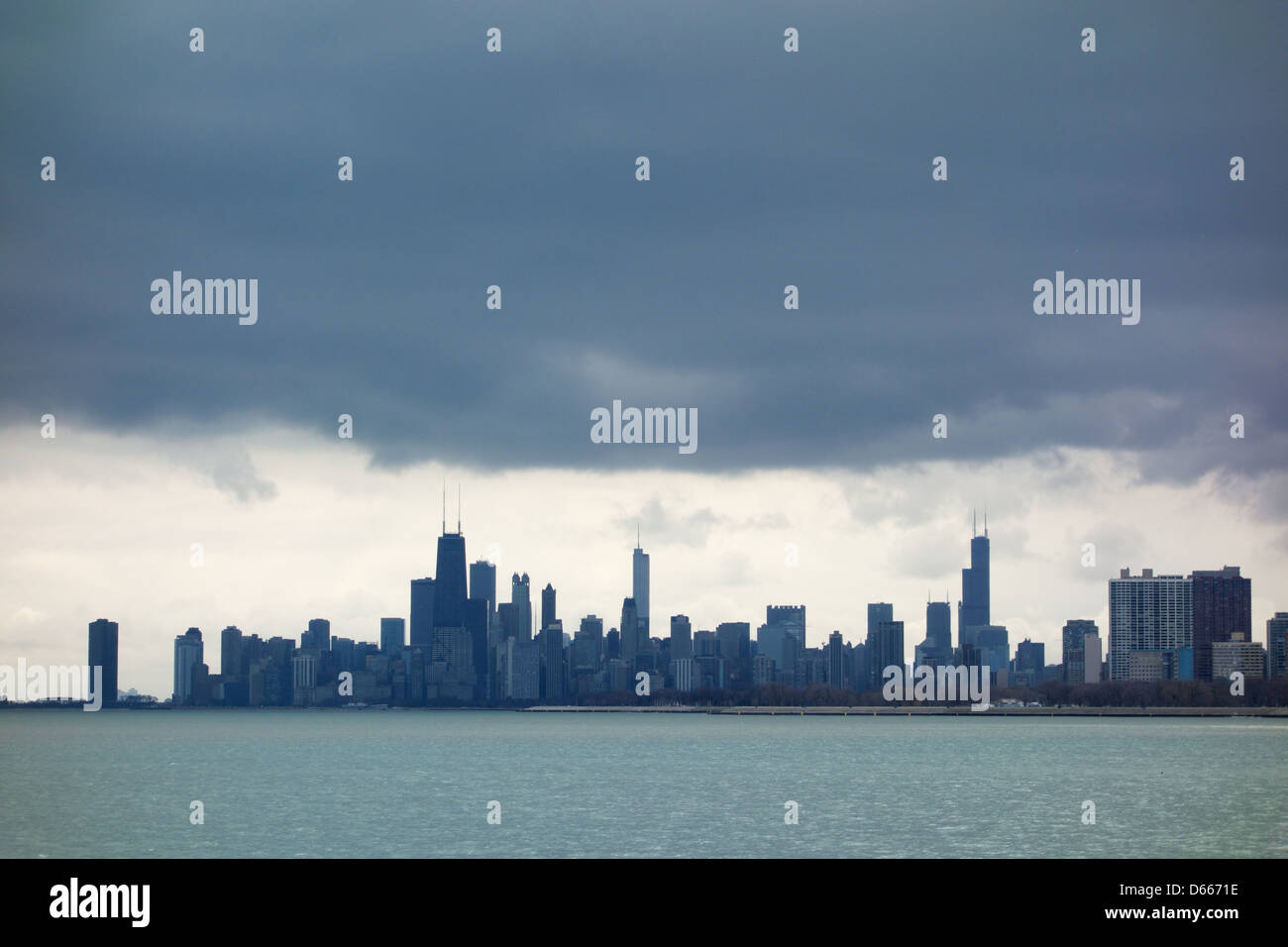 Stormy skies over downtown Chicago and Lake Michigan Stock Photo - Alamy
