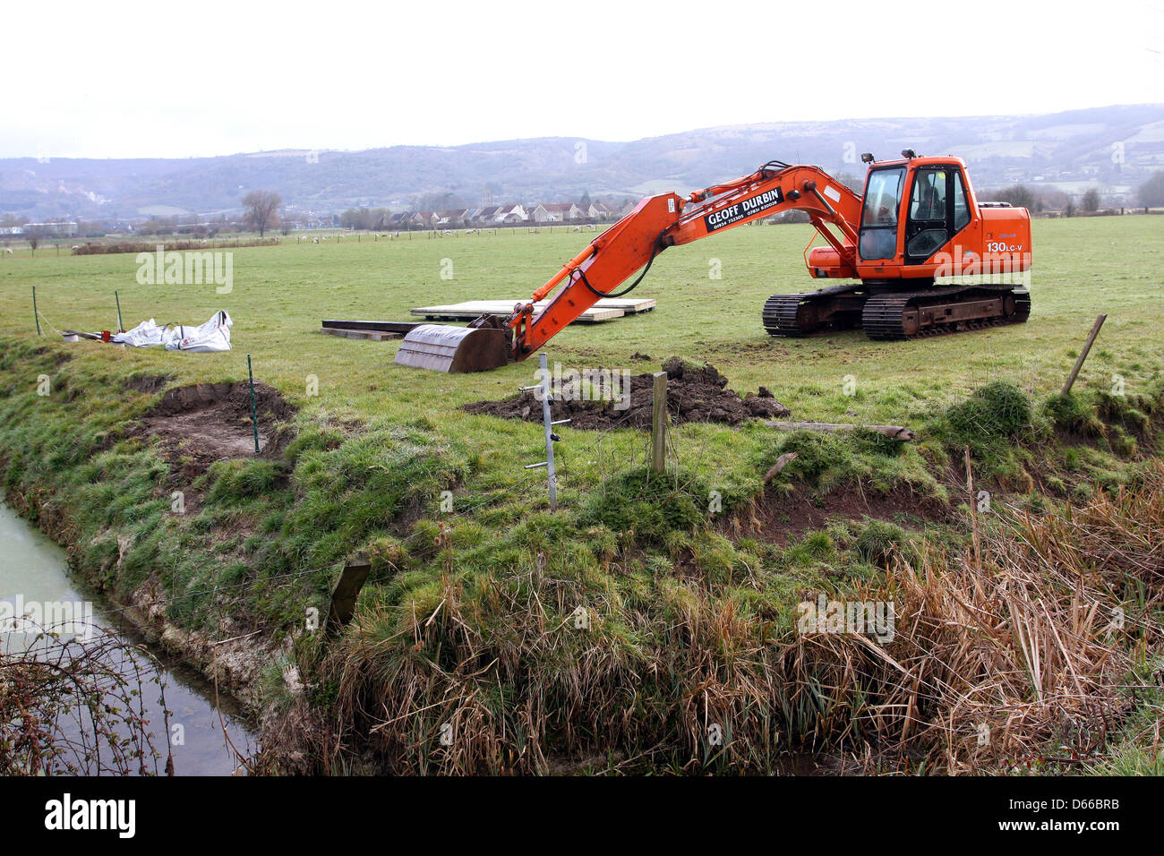 Rhyne bridge hi-res stock photography and images - Alamy